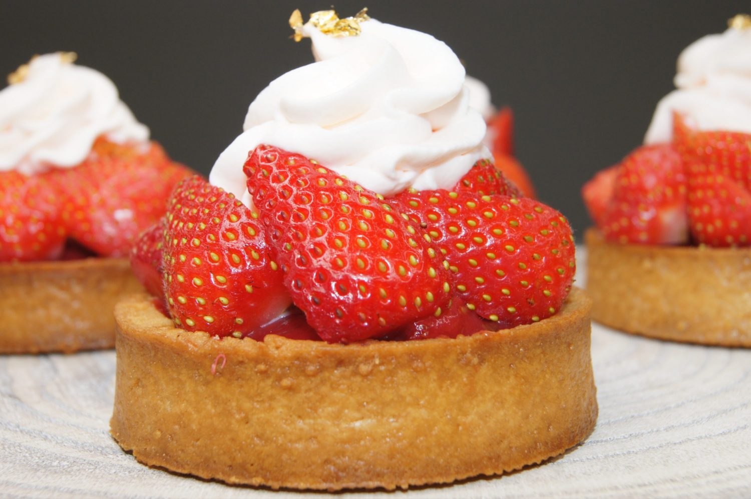 Tartelettes Fraise Rhubarbe • Autour du Sucre